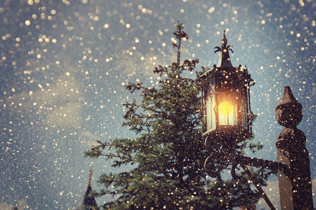 The First Noel – Christmas HQ